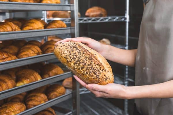 Bread Cooler: How to Preserve the Freshness of Your Creations? - Bakers ...